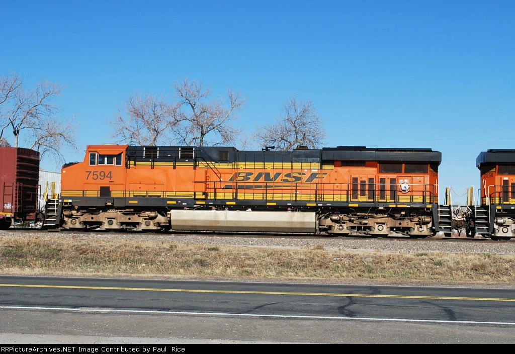 BNSF 7594